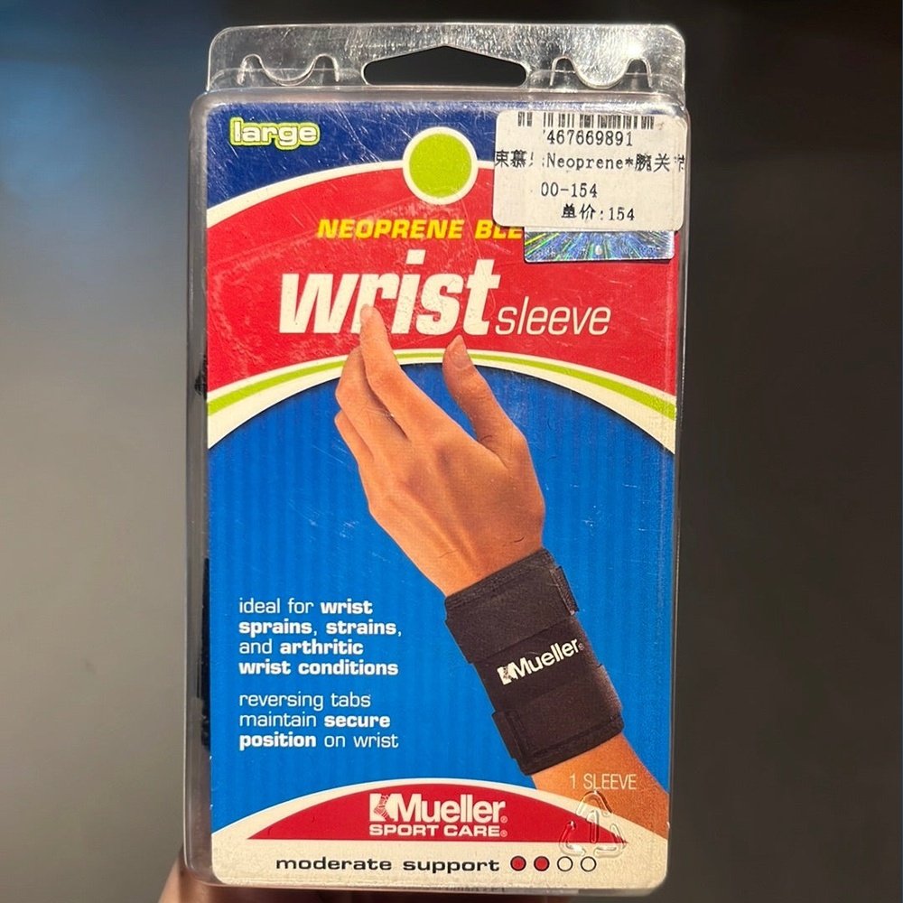 Mueller Wrist Sleeve 400 – SP x SPORT